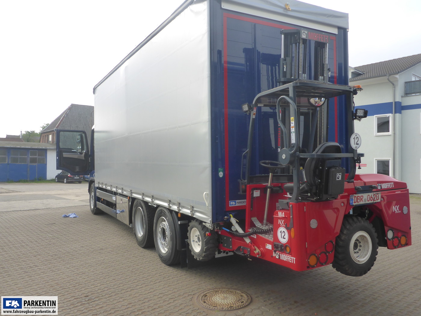 LKW-Pritsche Plane / Mitnahmestapler - Fahrzeugbau Parkentin (zw ...