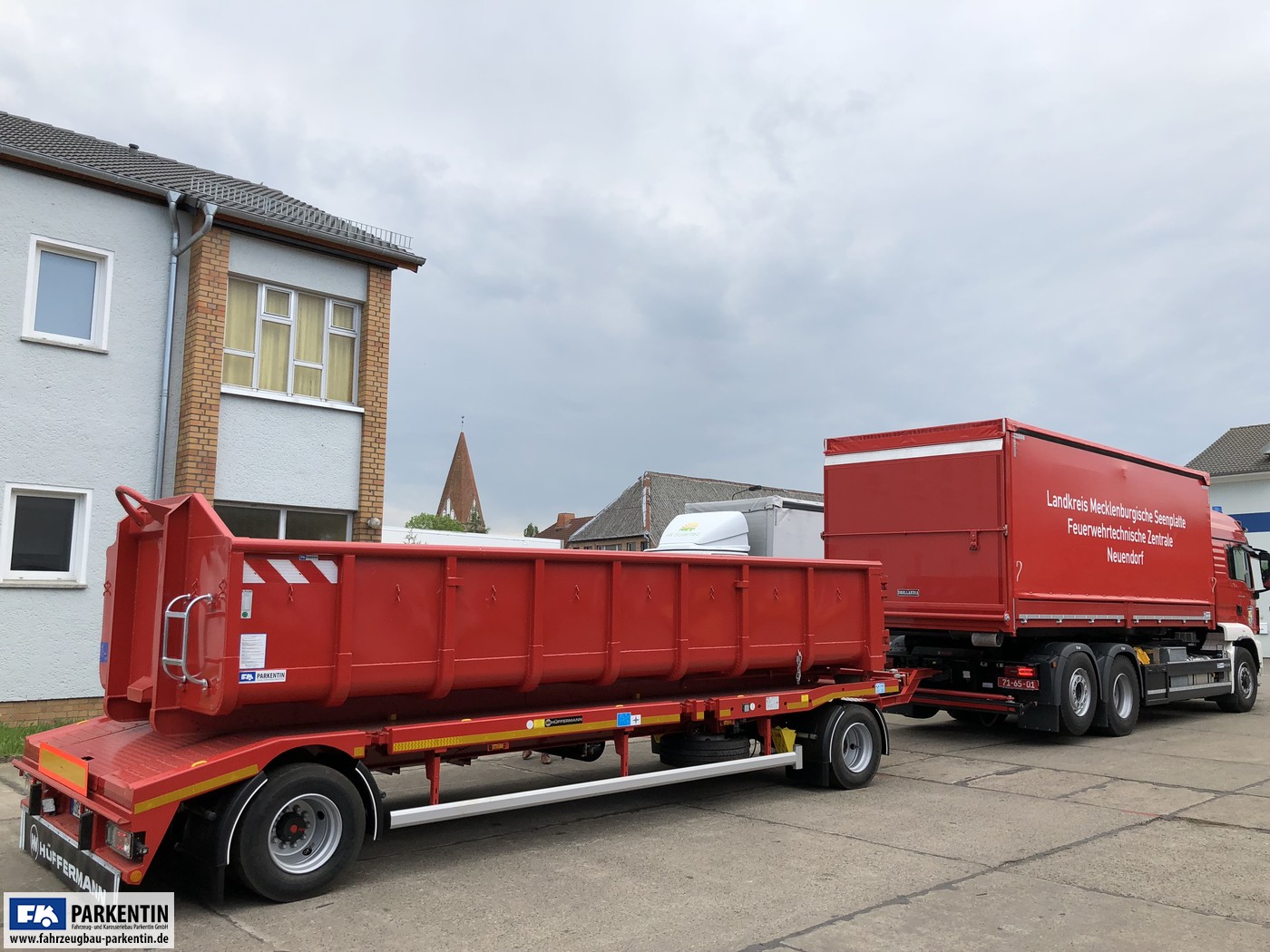 LKW-Abrollkipper Feuerwehr - Fahrzeugbau Parkentin (zw. Rostock und Bad ...
