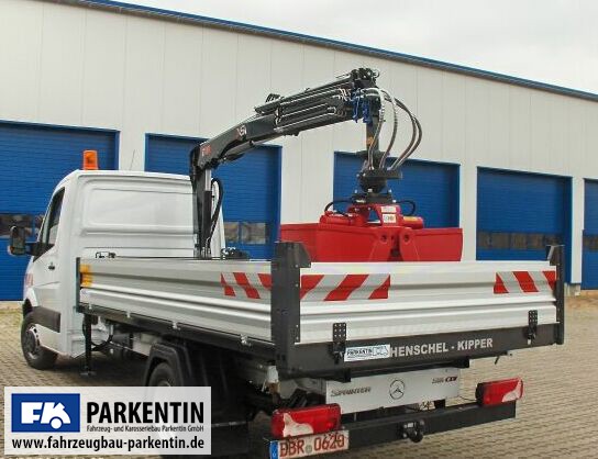Transporter-Kipper mit Kran hinter Fahrerhaus - Fahrzeugbau Parkentin ...